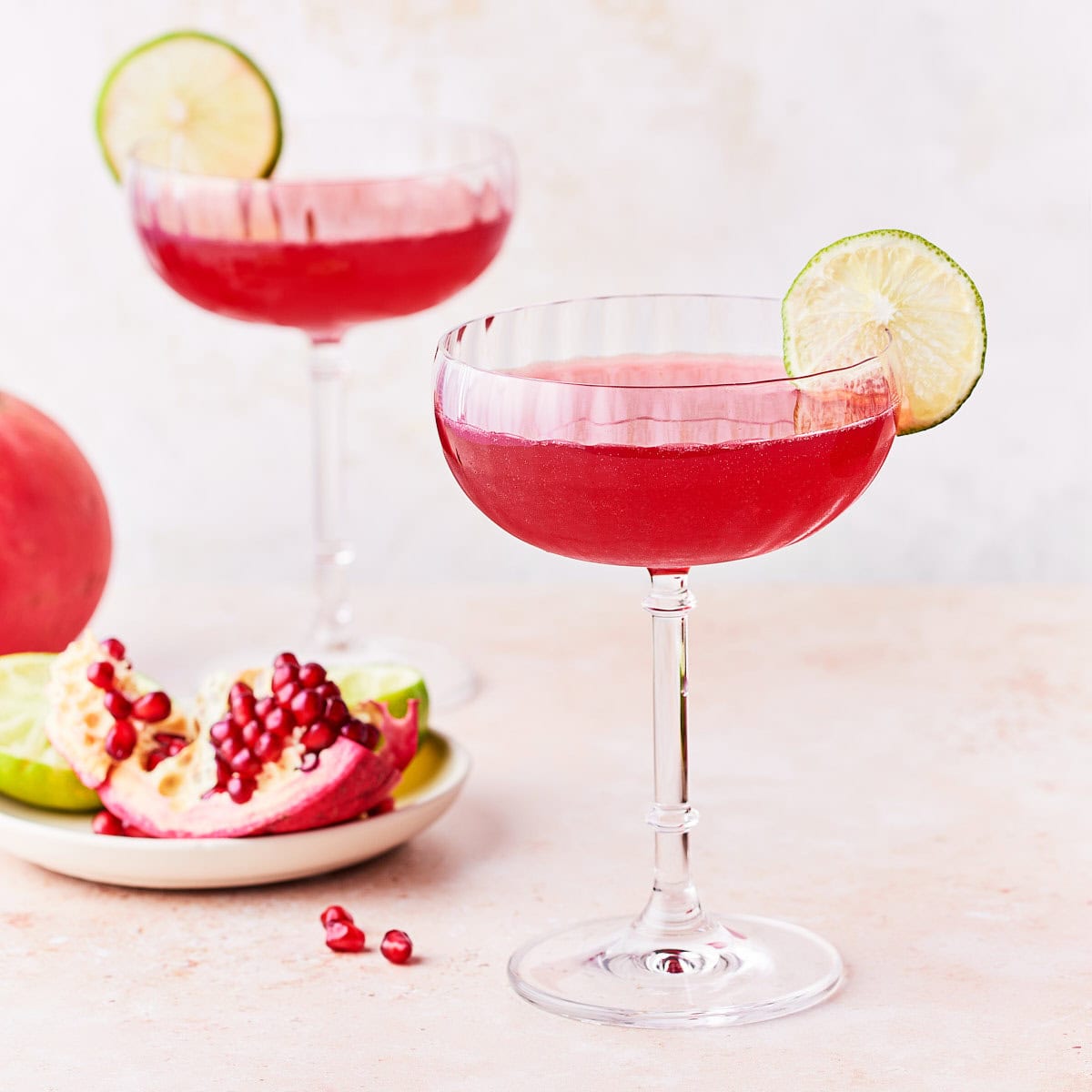 Pomegranate Gimlet Cocktail Recipe With Gin - Resplendent Kitchen